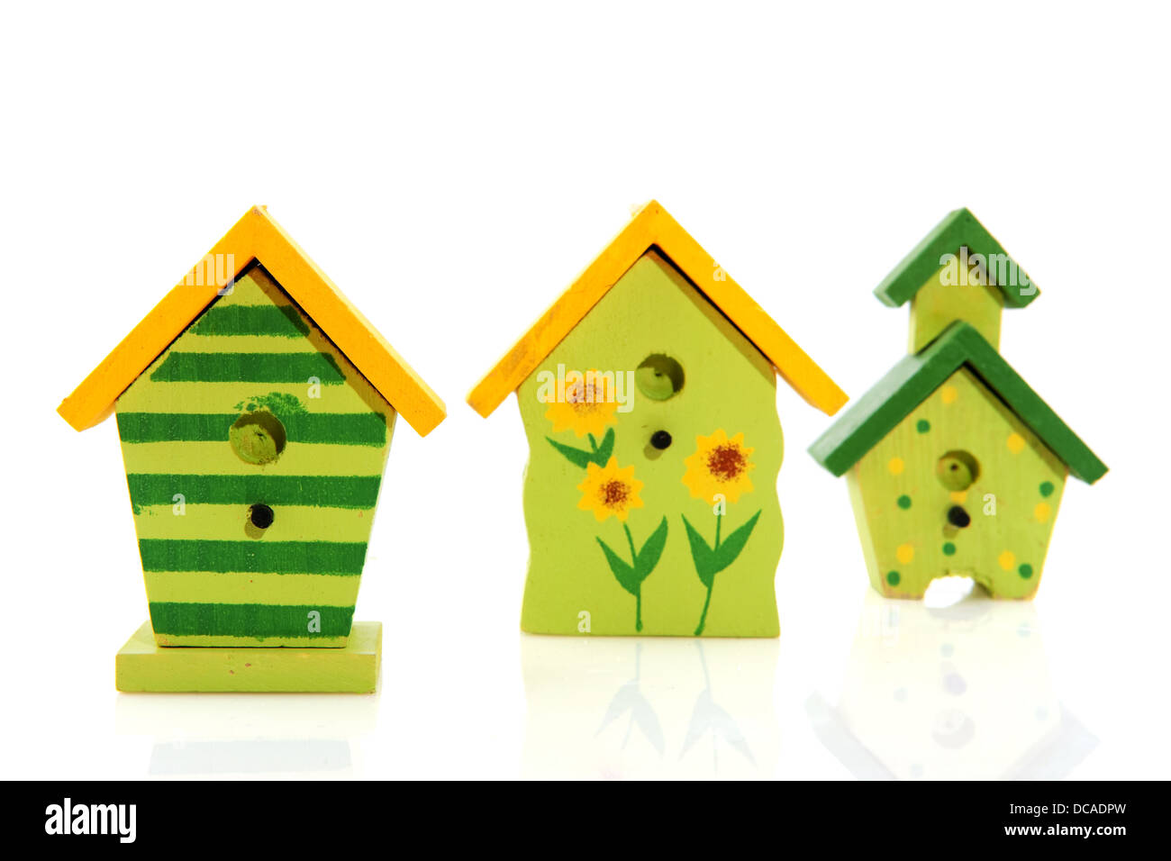 Row of birdhouses hi-res stock photography and images - Alamy