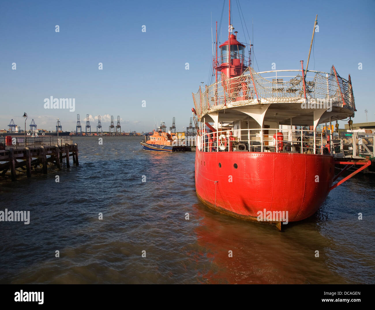 Trinity house light hi-res stock photography and images - Alamy