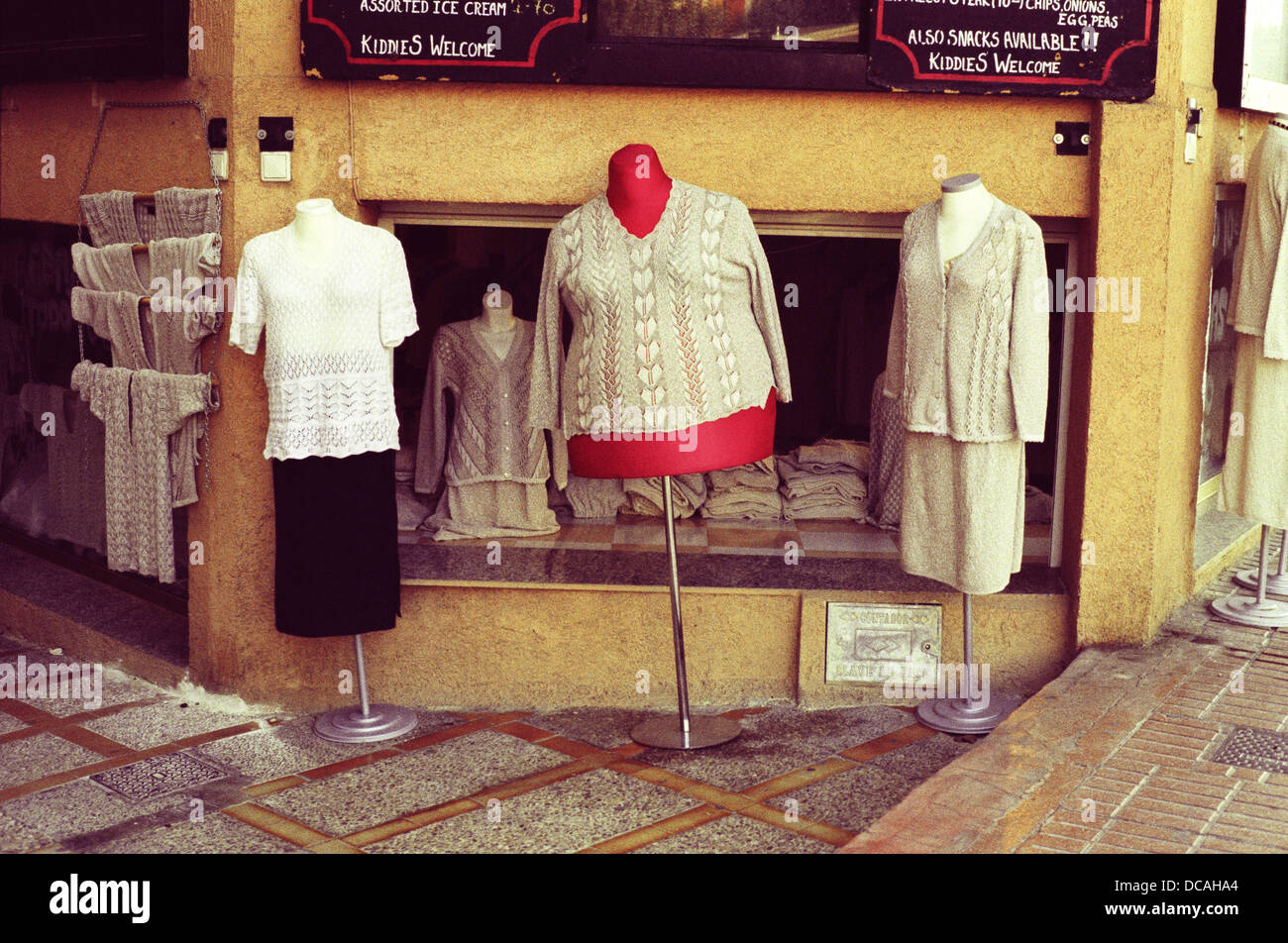 Plus Size Mannequin High Resolution Stock Photography and Images - Alamy