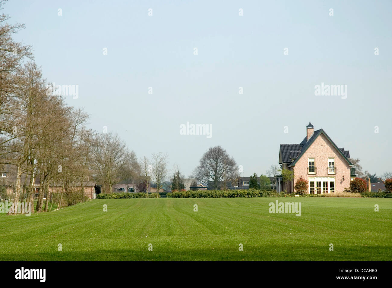 Villa house home estate luxury hi-res stock photography and images - Alamy