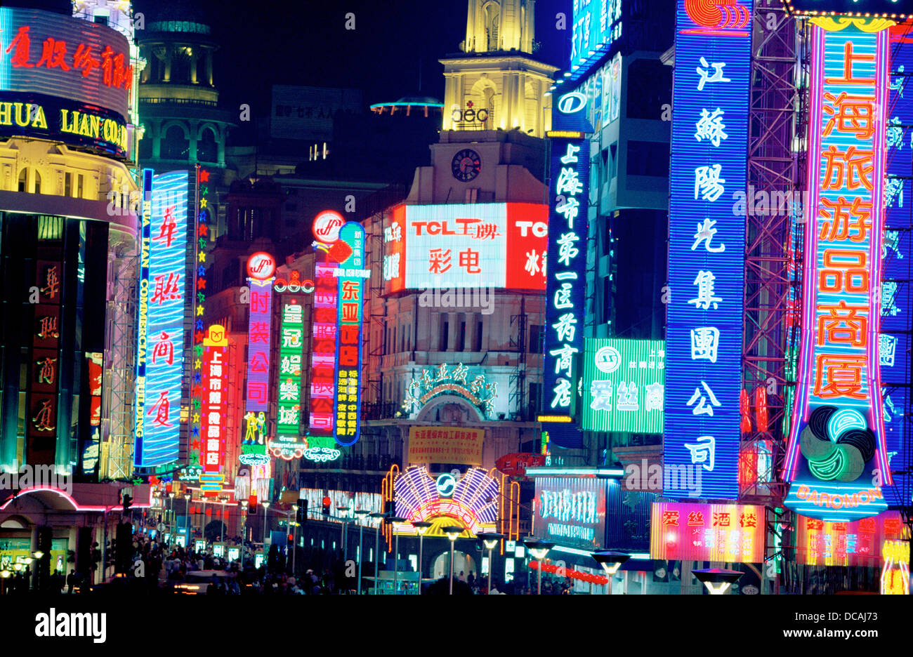 Nanking Road Stock Photos & Nanking Road Stock Images - Alamy
