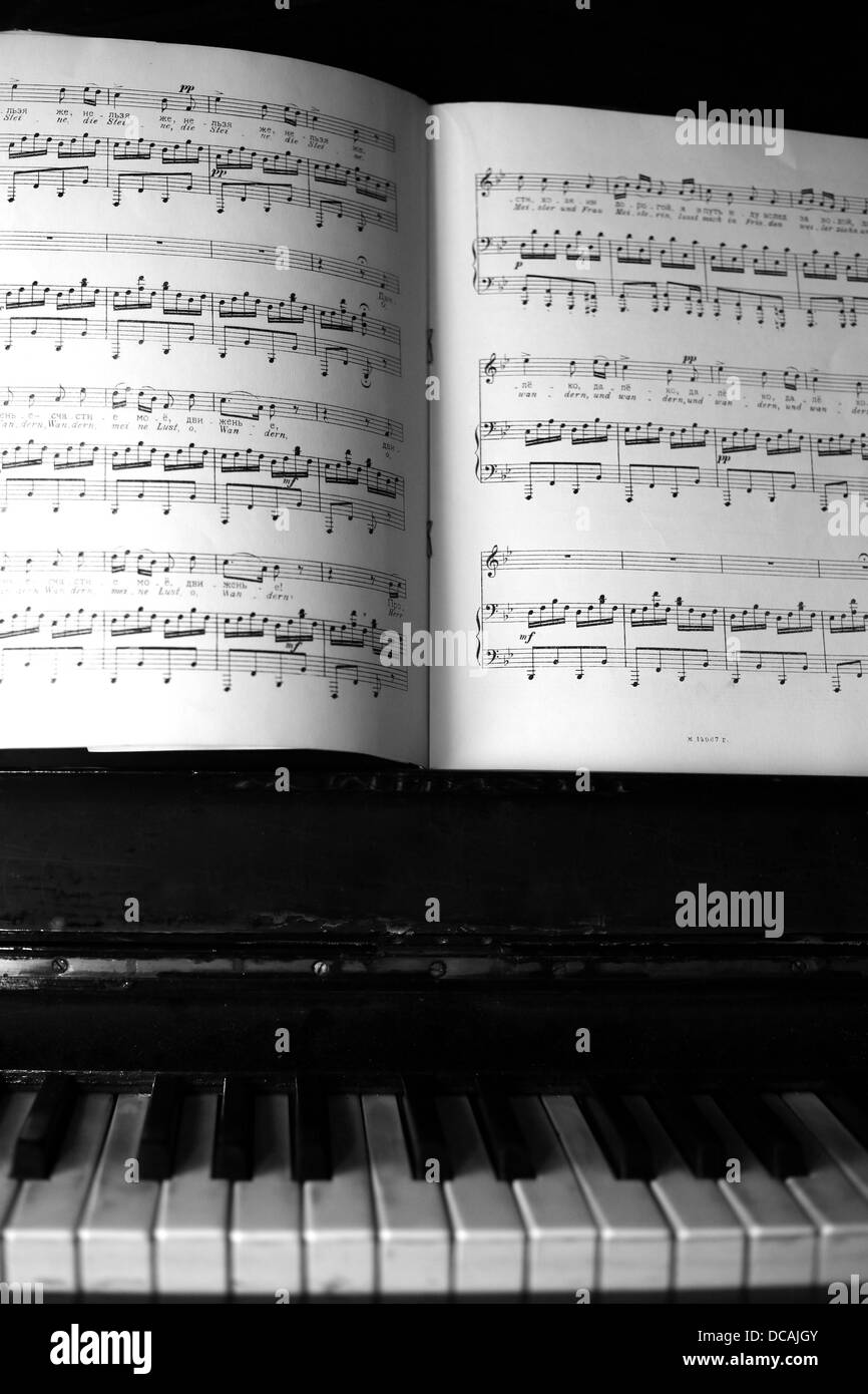 Create notes Black and White Stock Photos & Images - Alamy