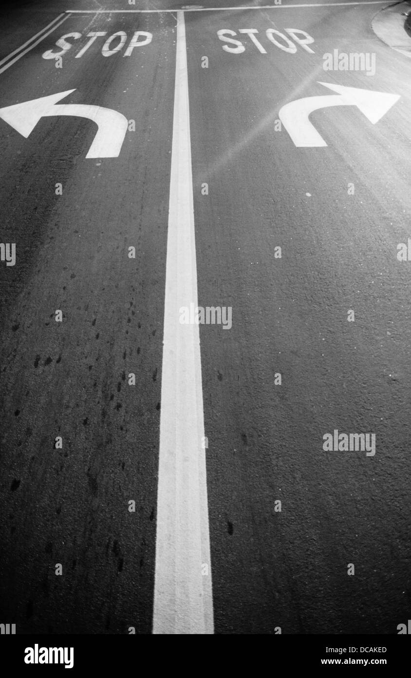 Splitting arrow Black and White Stock Photos & Images - Alamy