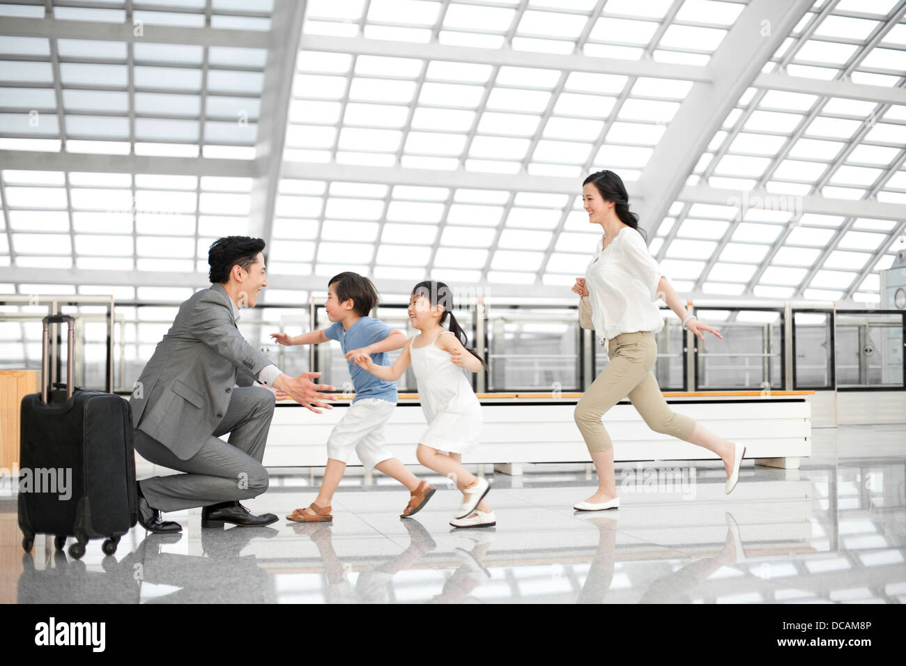 Reuniting family hi-res stock photography and images - Alamy