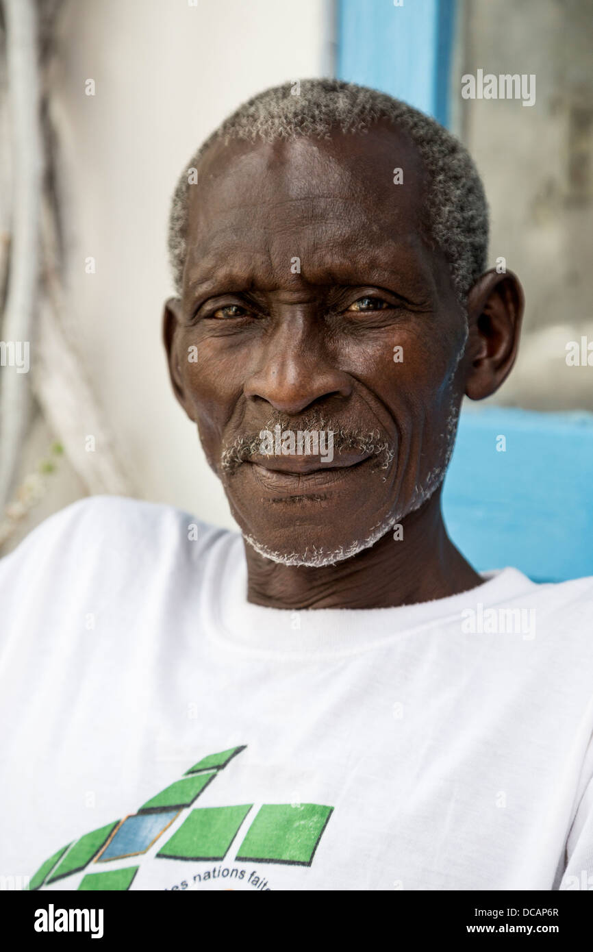 Senegalese man hi-res stock photography and images - Alamy