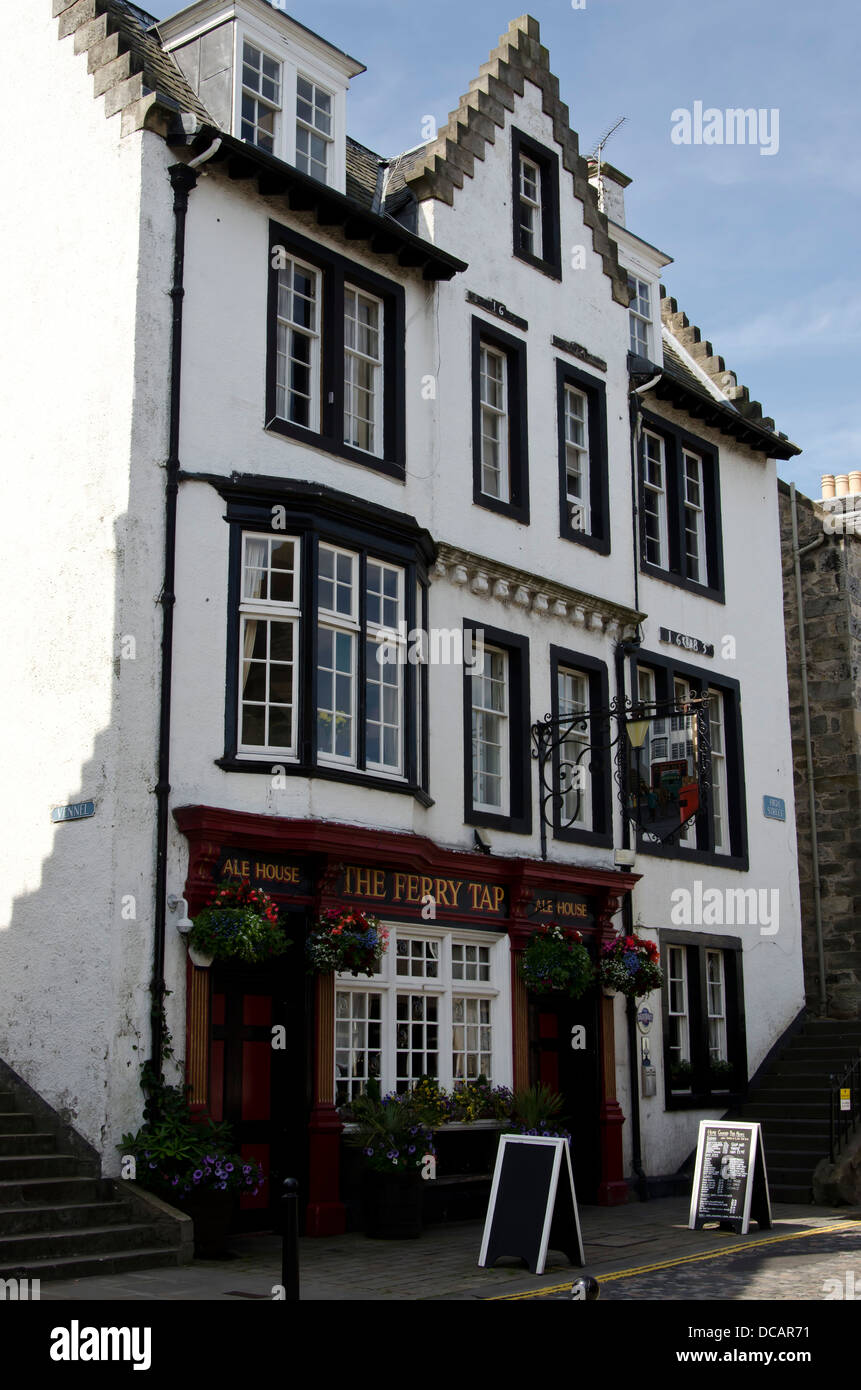 Old ferry bridge inn hi-res stock photography and images - Alamy