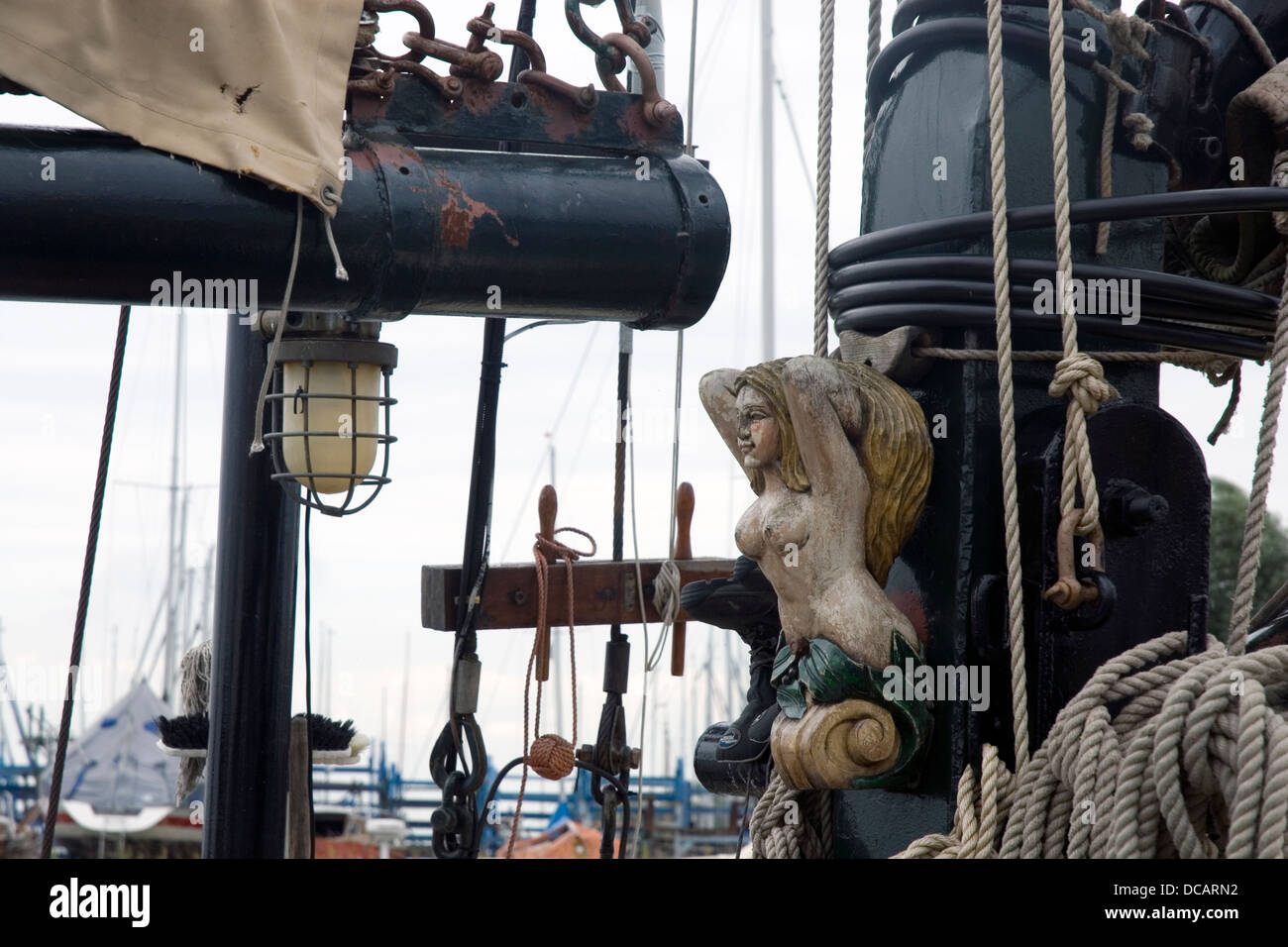 Ship mermaid hi-res stock photography and images - Alamy