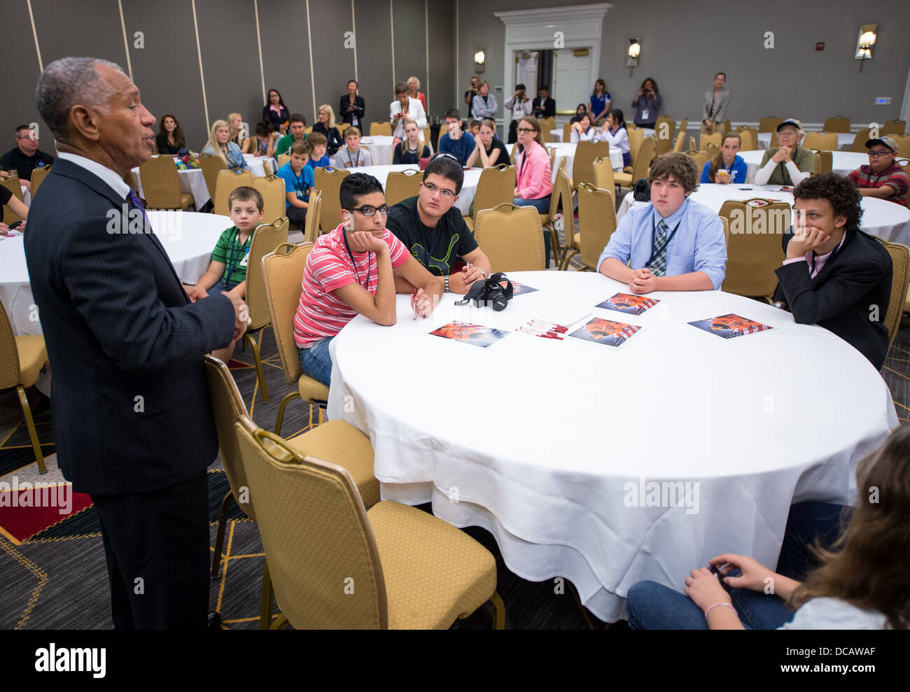 University administrator hi-res stock photography and images - Alamy