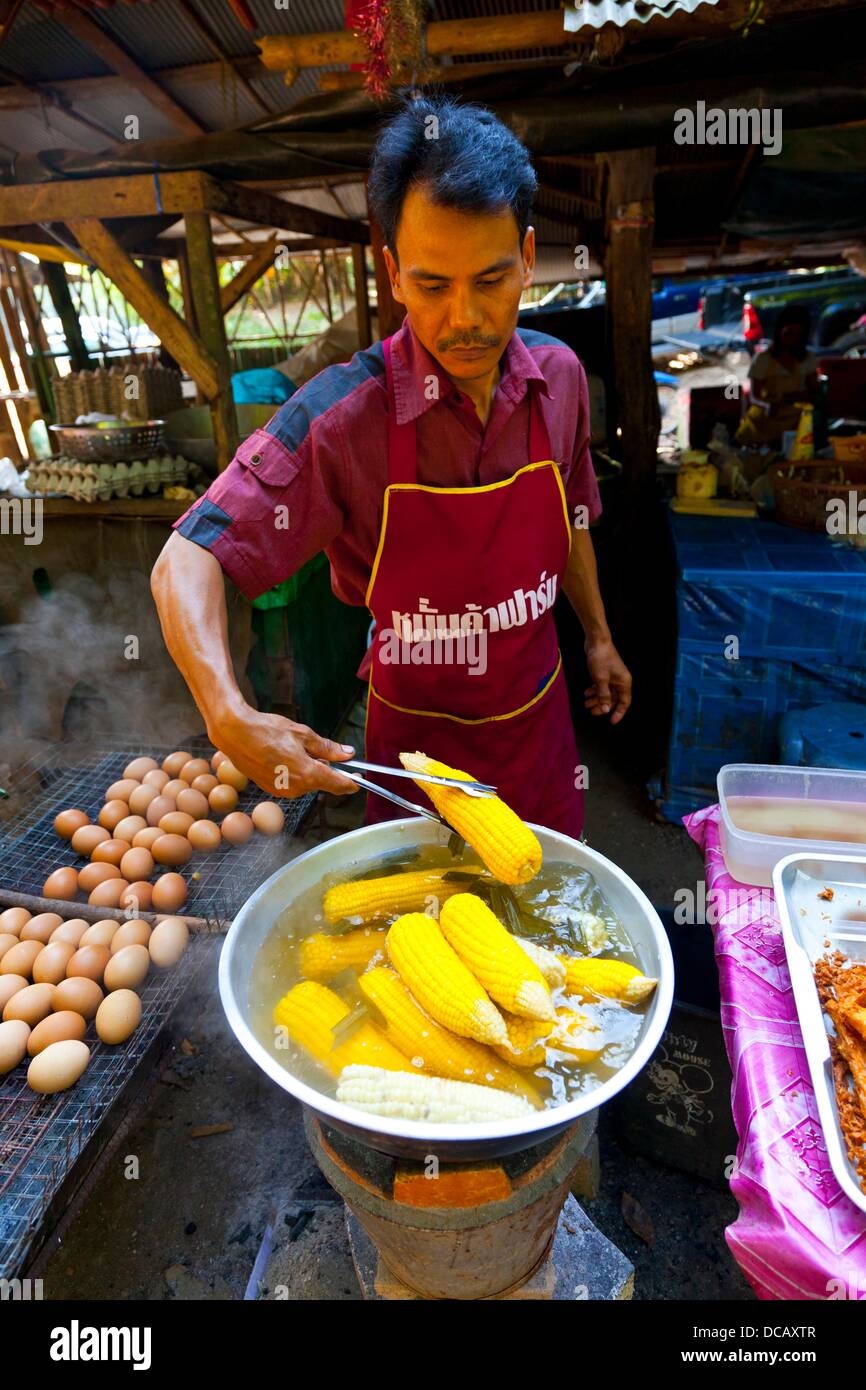 Khao phra bang khram nature reserve hi-res stock photography and images ...