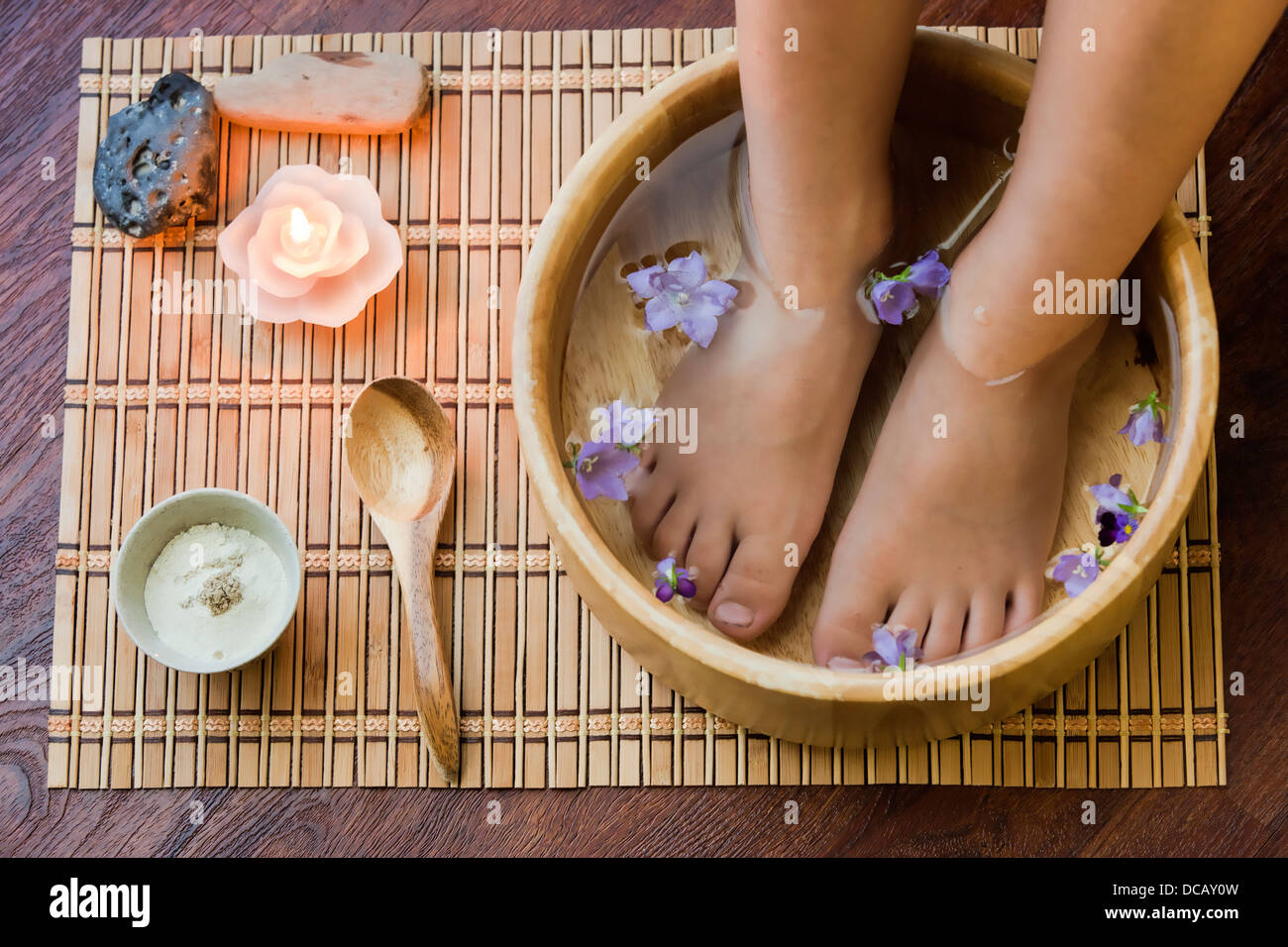 Feet therapy hi-res stock photography and images - Alamy