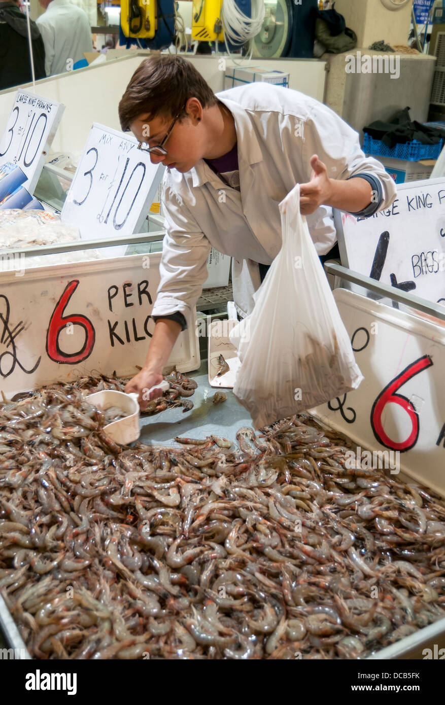 Prawn Trader at Billingsgate Fish Market, Isle of Dogs, London, England ...