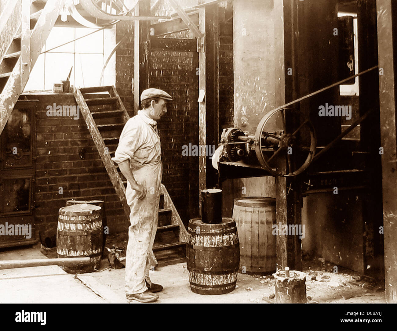 Lead white hi-res stock photography and images - Alamy