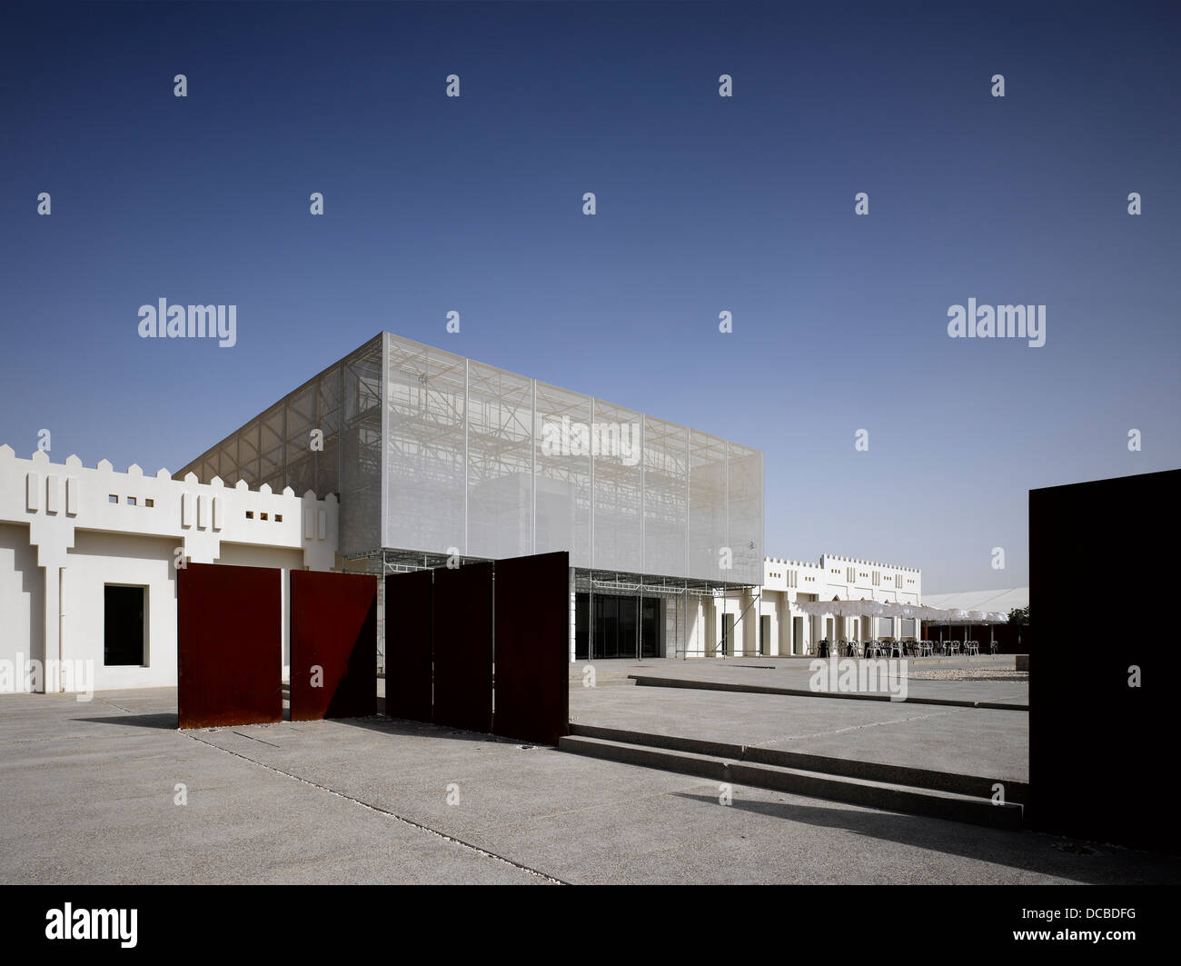 Middle east art gallery hi-res stock photography and images - Alamy
