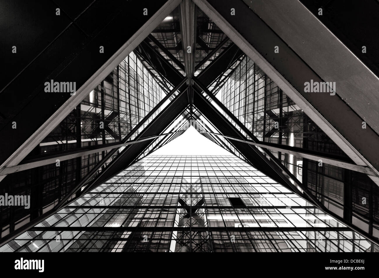 Abstract building image hi-res stock photography and images - Alamy