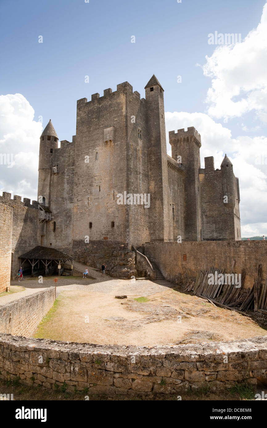 Medieval medieval village 12th century hi-res stock photography and ...