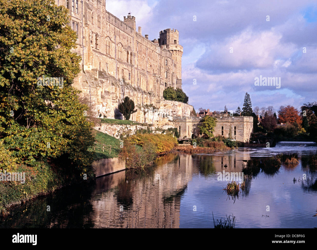Warwick castle alongside the river Avon, Warwick, Warwickshire, England ...