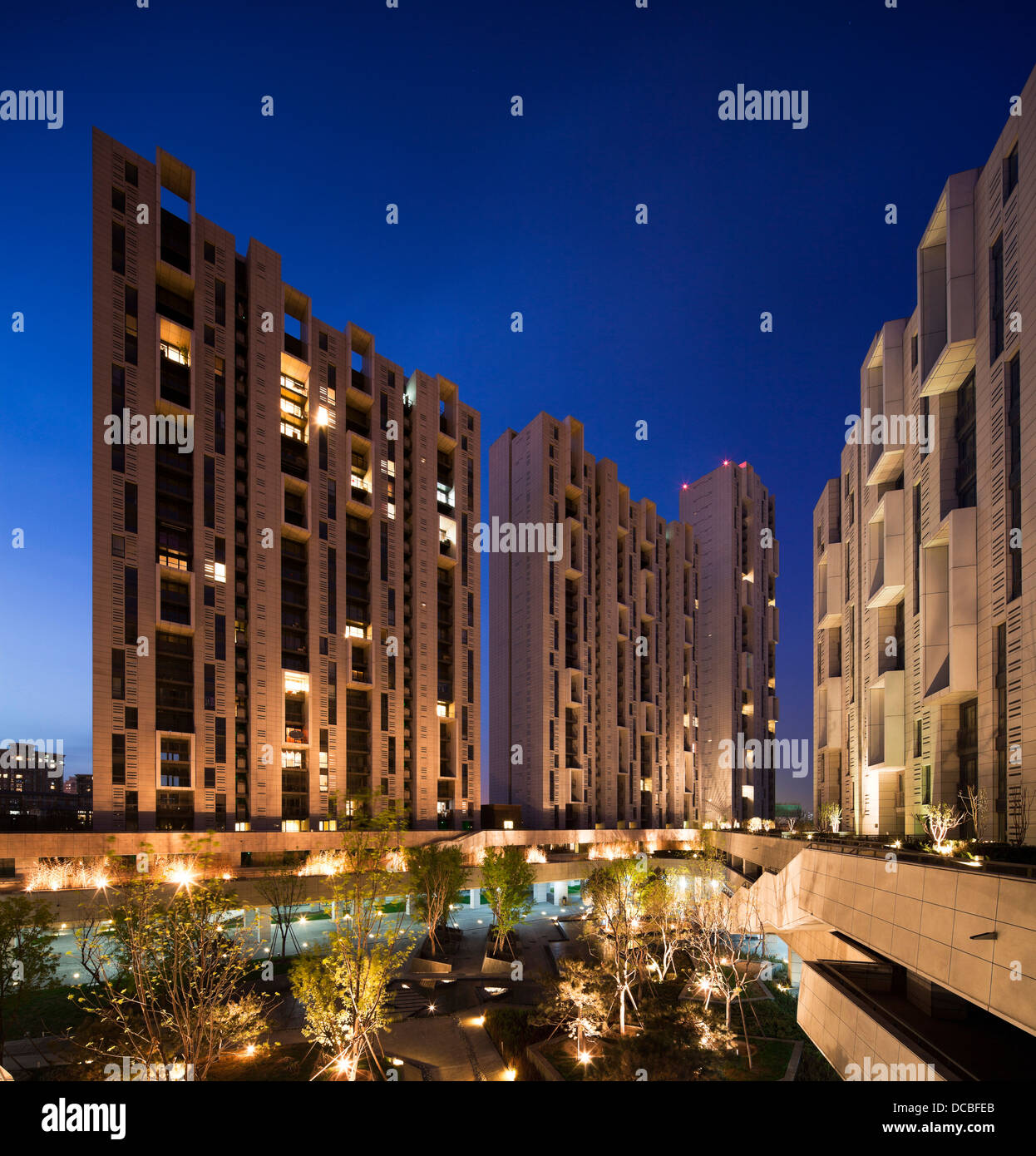 High rise flats complex hi-res stock photography and images - Alamy