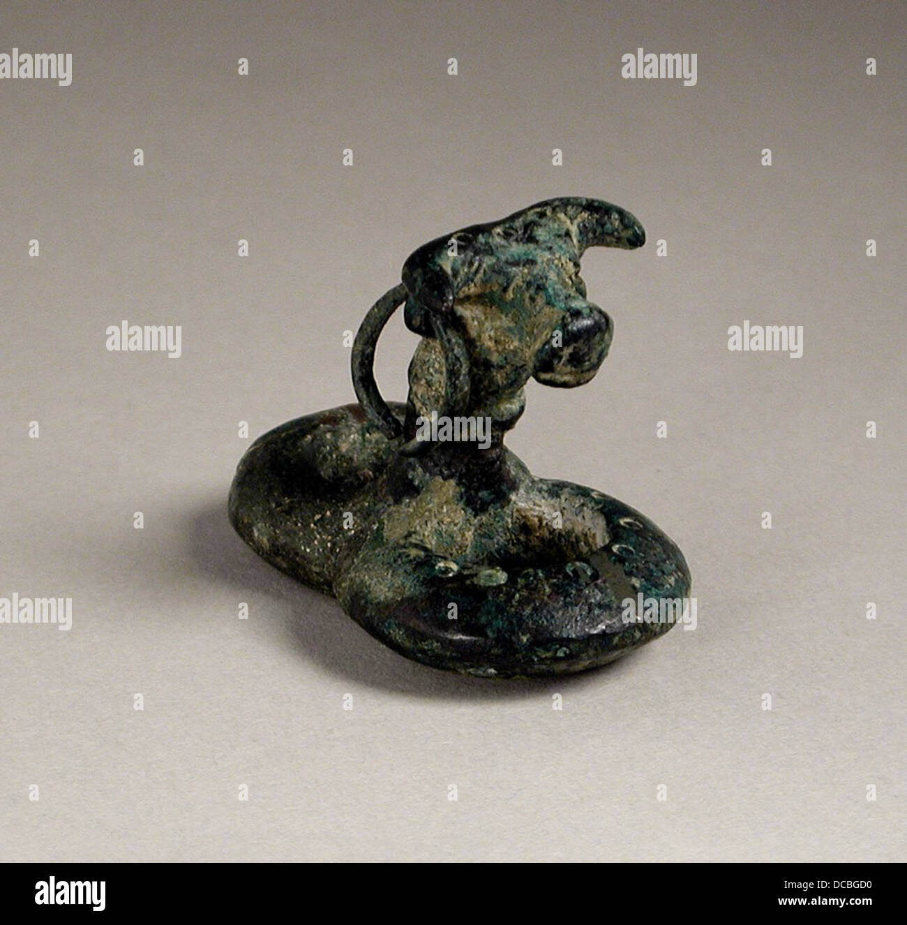 Bronze ring fitting hi-res stock photography and images - Alamy