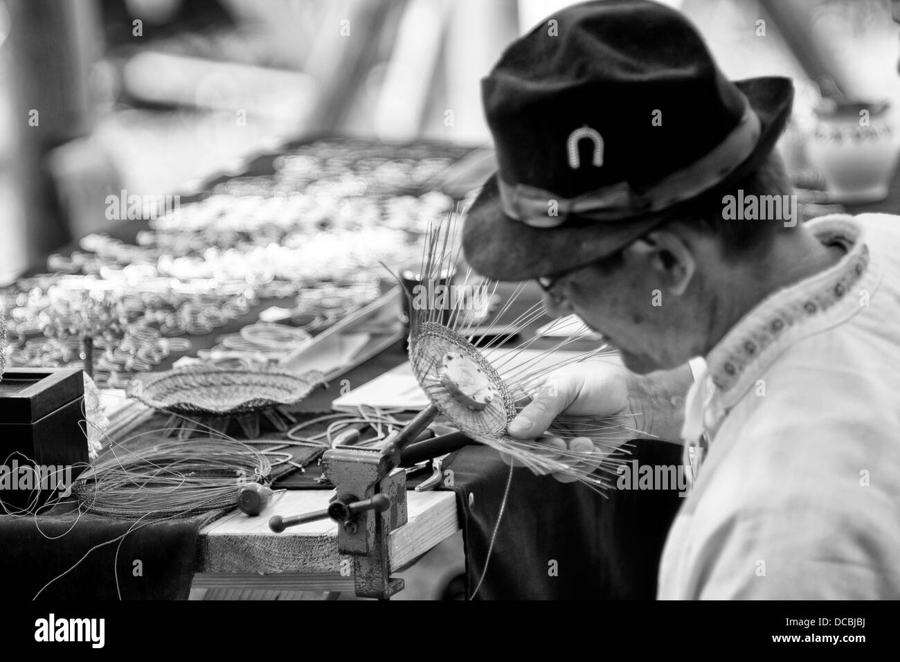 Tinker at work Stock Photo - Alamy
