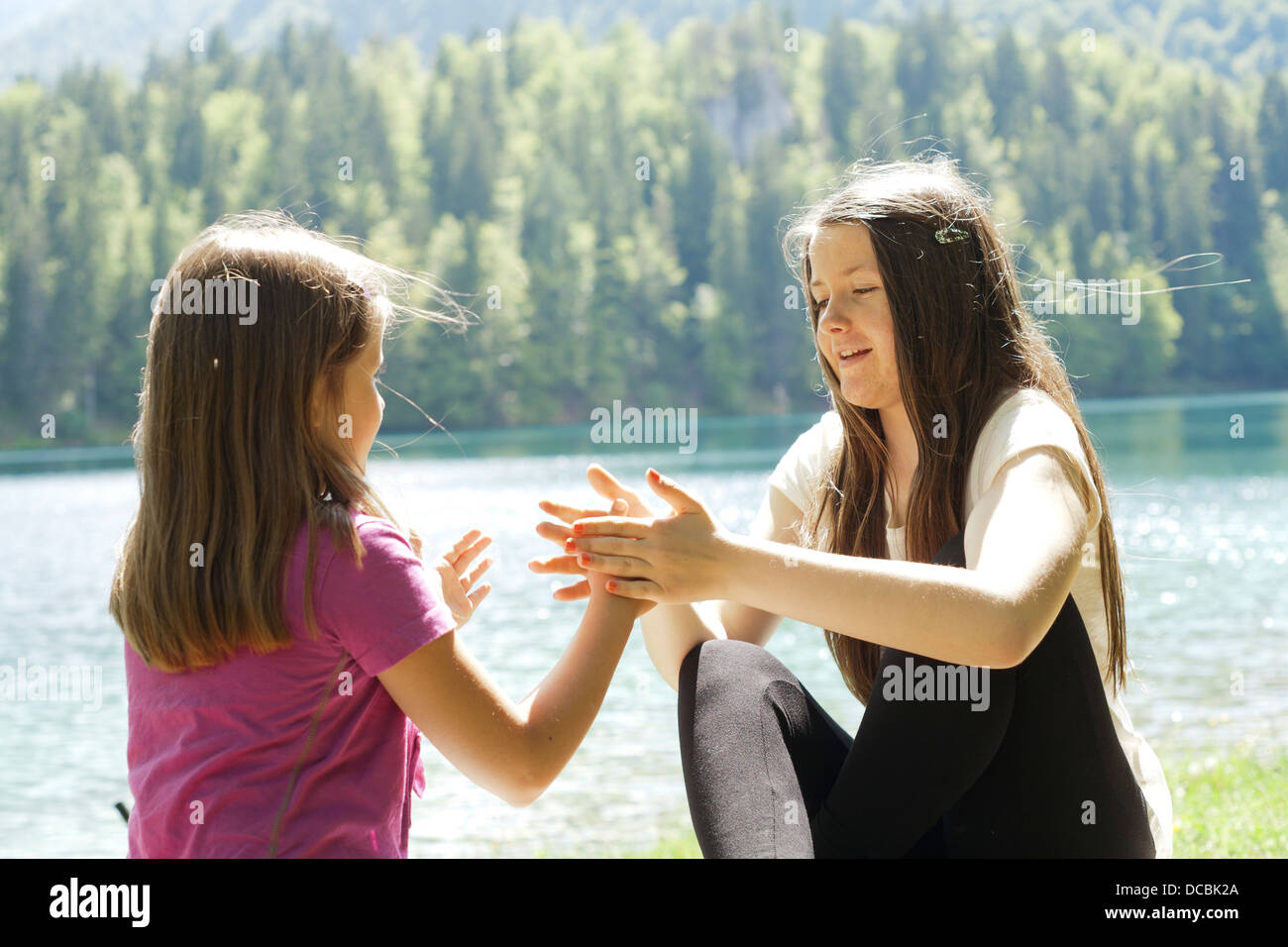 Clapping game girls hi-res stock photography and images - Alamy