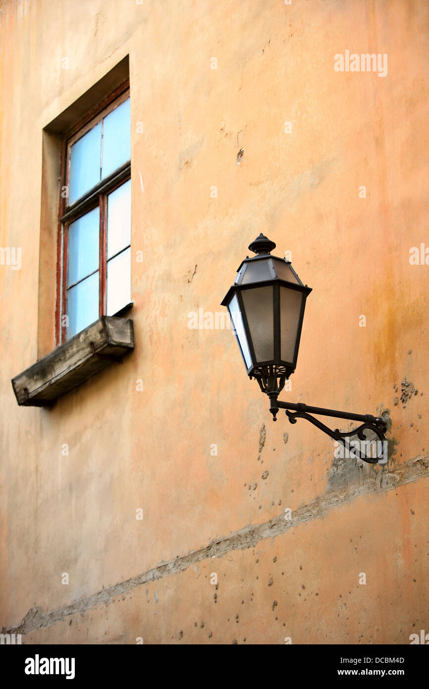 Red orange street light hi-res stock photography and images - Alamy