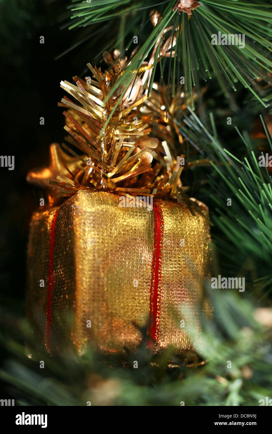 Gold box hi-res stock photography and images - Alamy