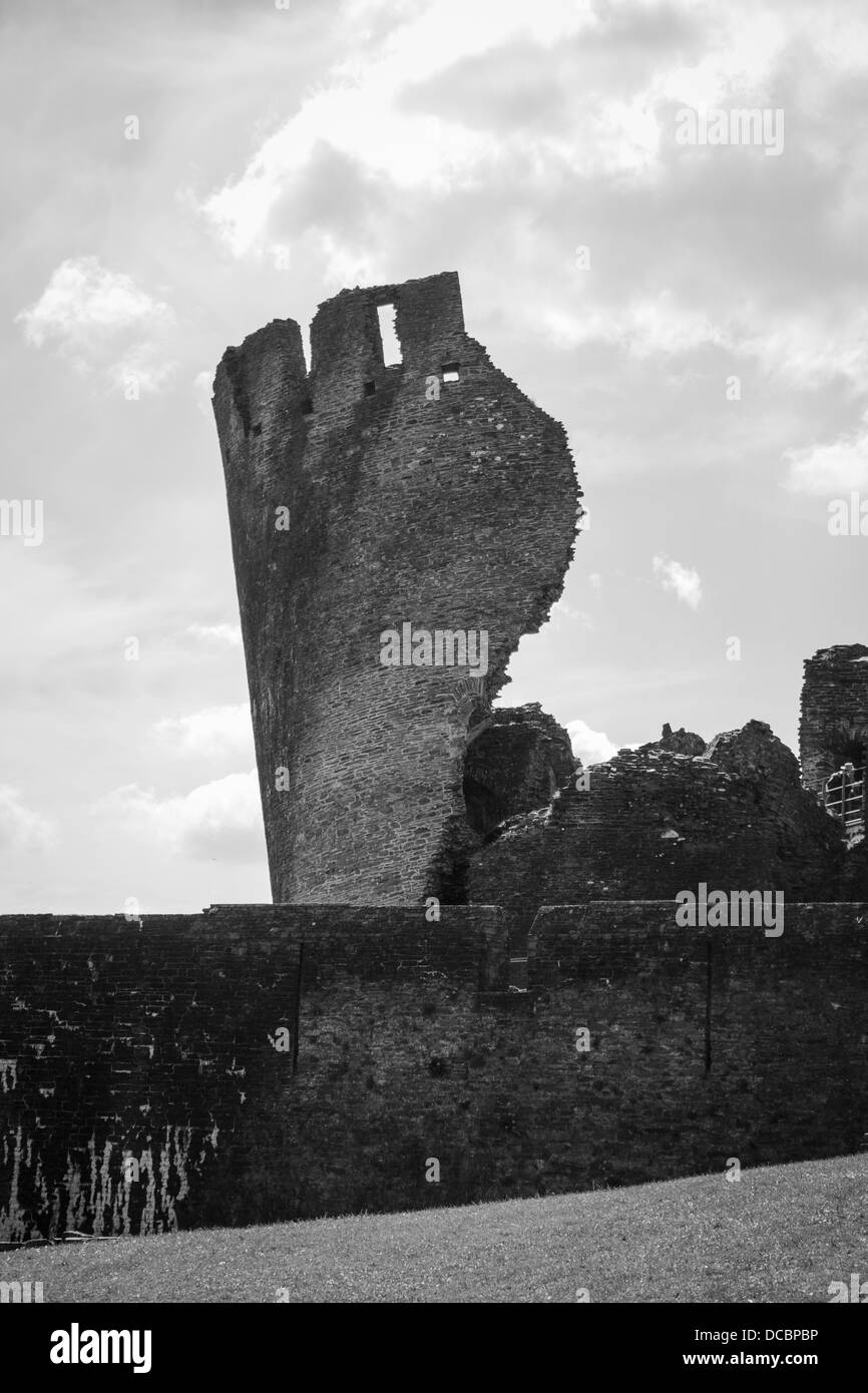 Caerphilly castle south wales hi-res stock photography and images - Alamy