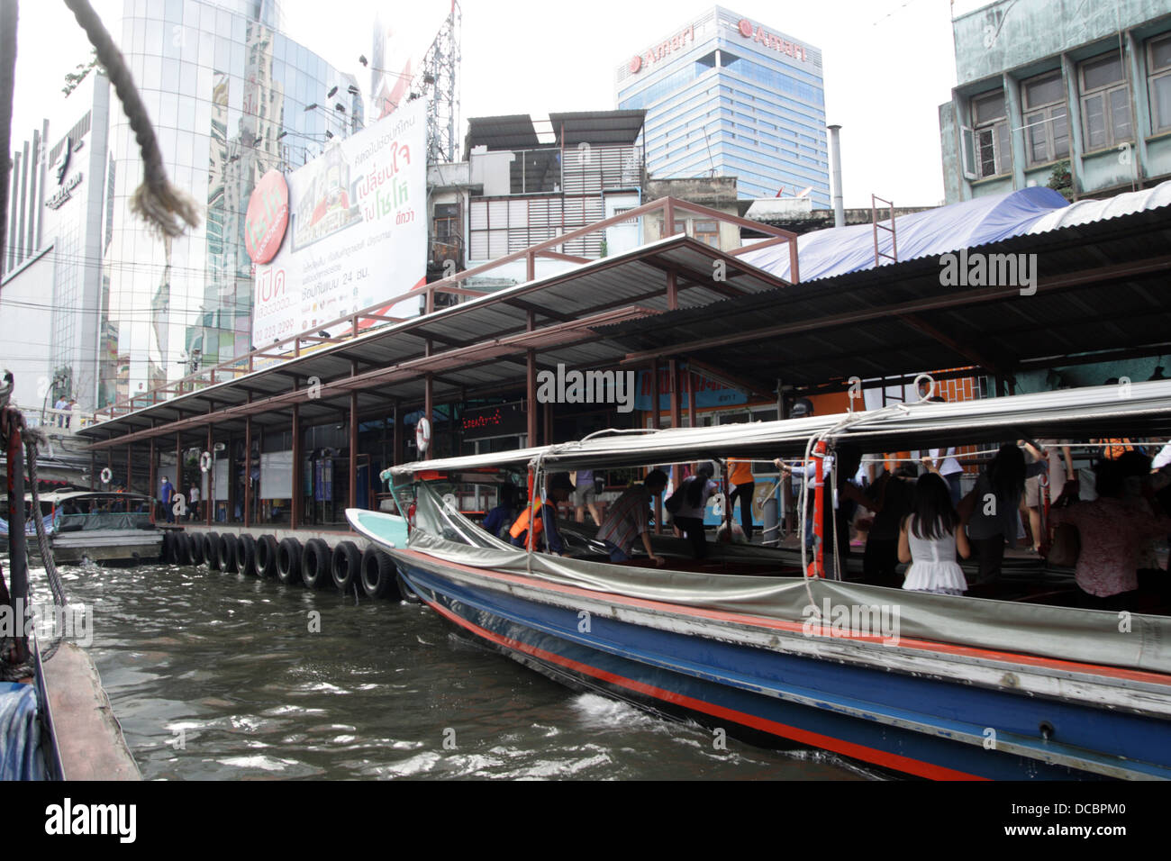 Khlong Saen Saep Express Boat , Bangkok , Thailand Stock Photo - Alamy
