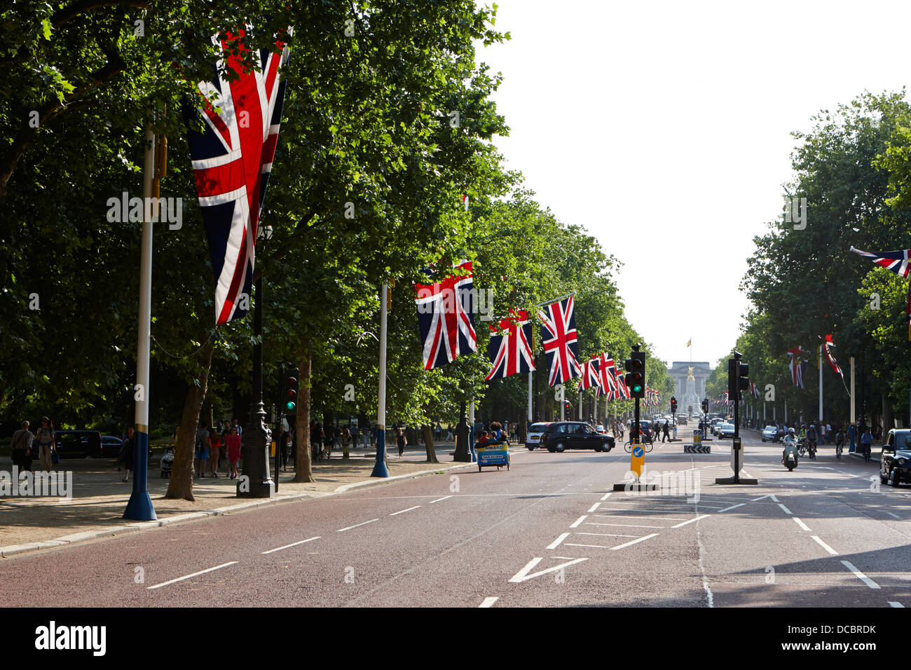 Street lined with flags hi-res stock photography and images - Alamy