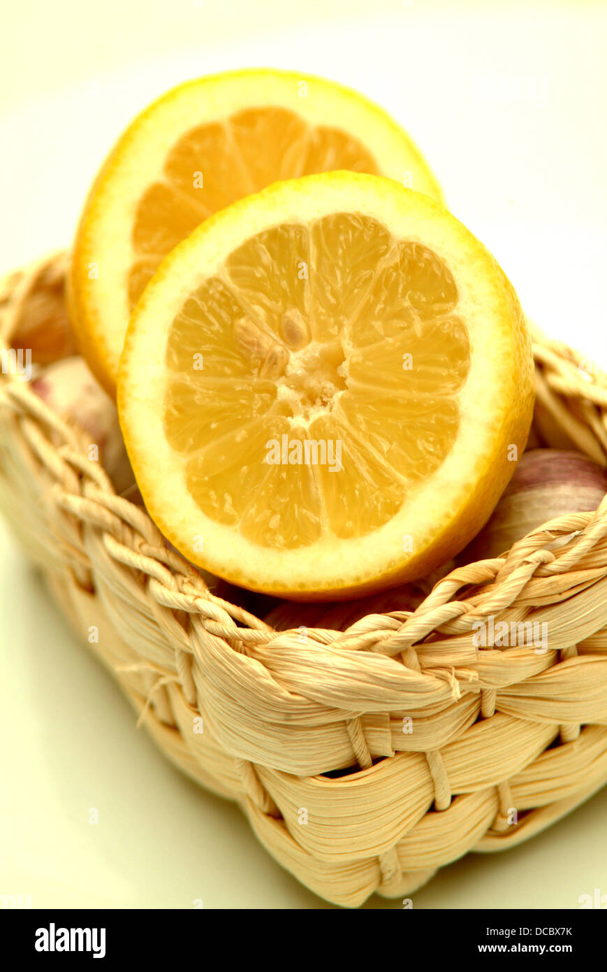 lemon cut through Stock Photo - Alamy