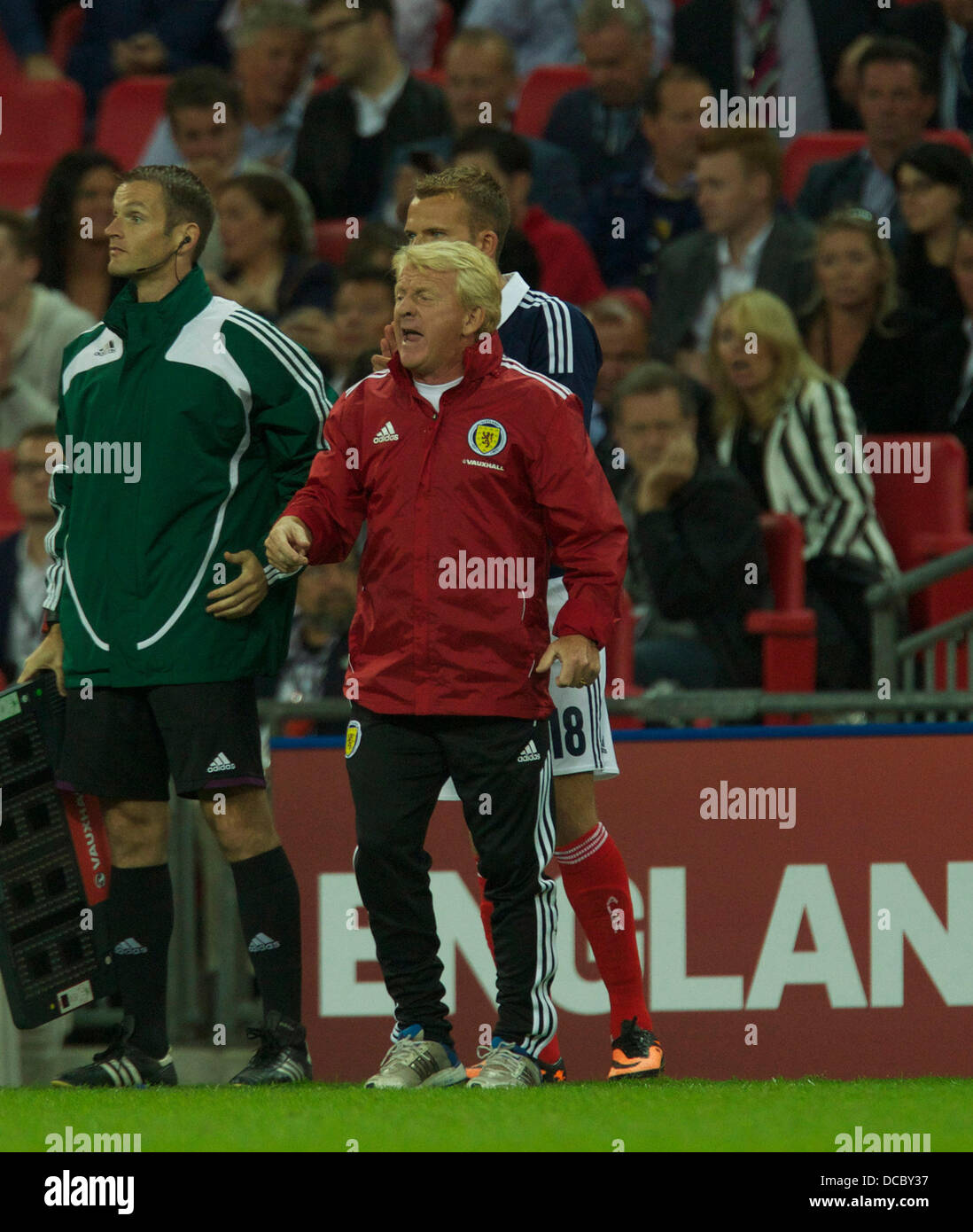 Football Action Gordon Strachan High Resolution Stock Photography and ...