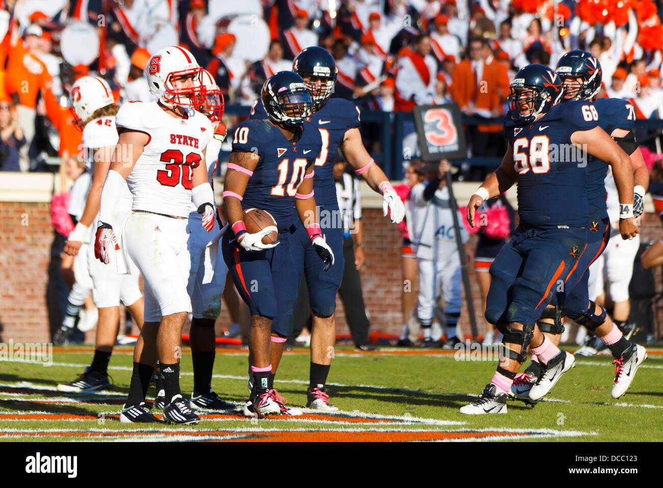 Virginia Cavaliers running back Clifton Richardson (10) celebrates ...
