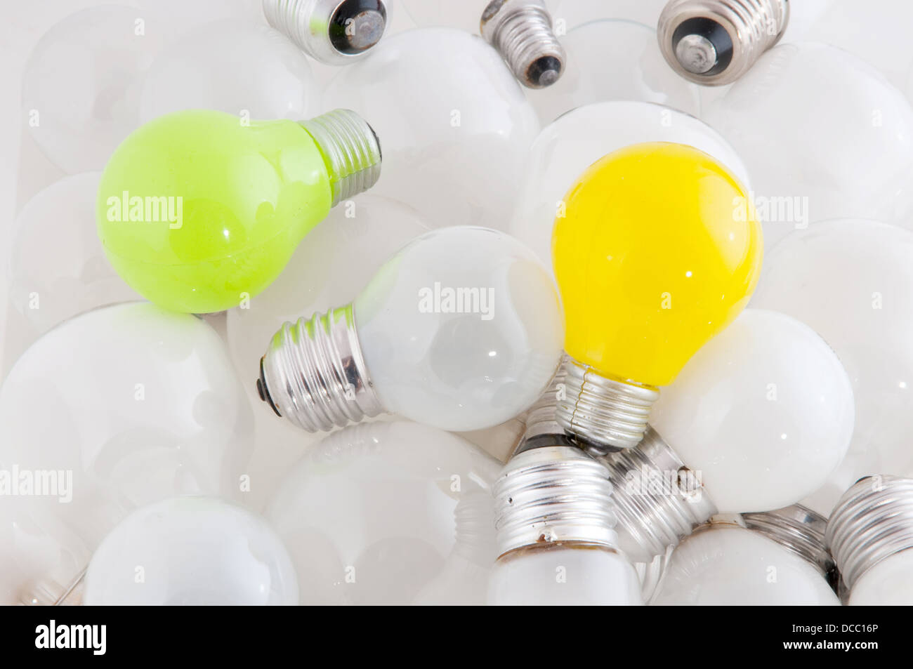 Old fashioned light bulbs hi-res stock photography and images - Alamy