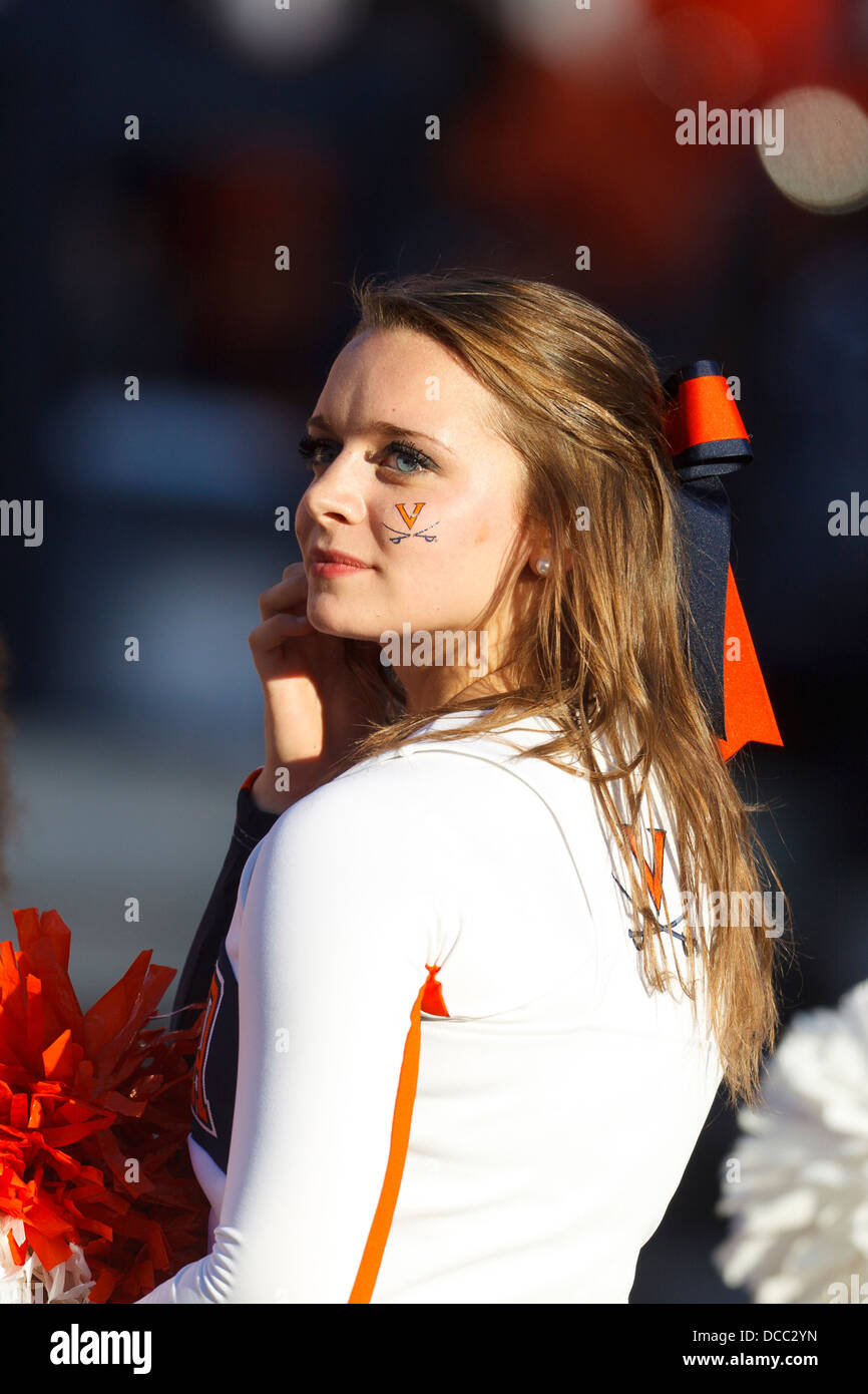 Virginia cheerleaders hi-res stock photography and images - Alamy