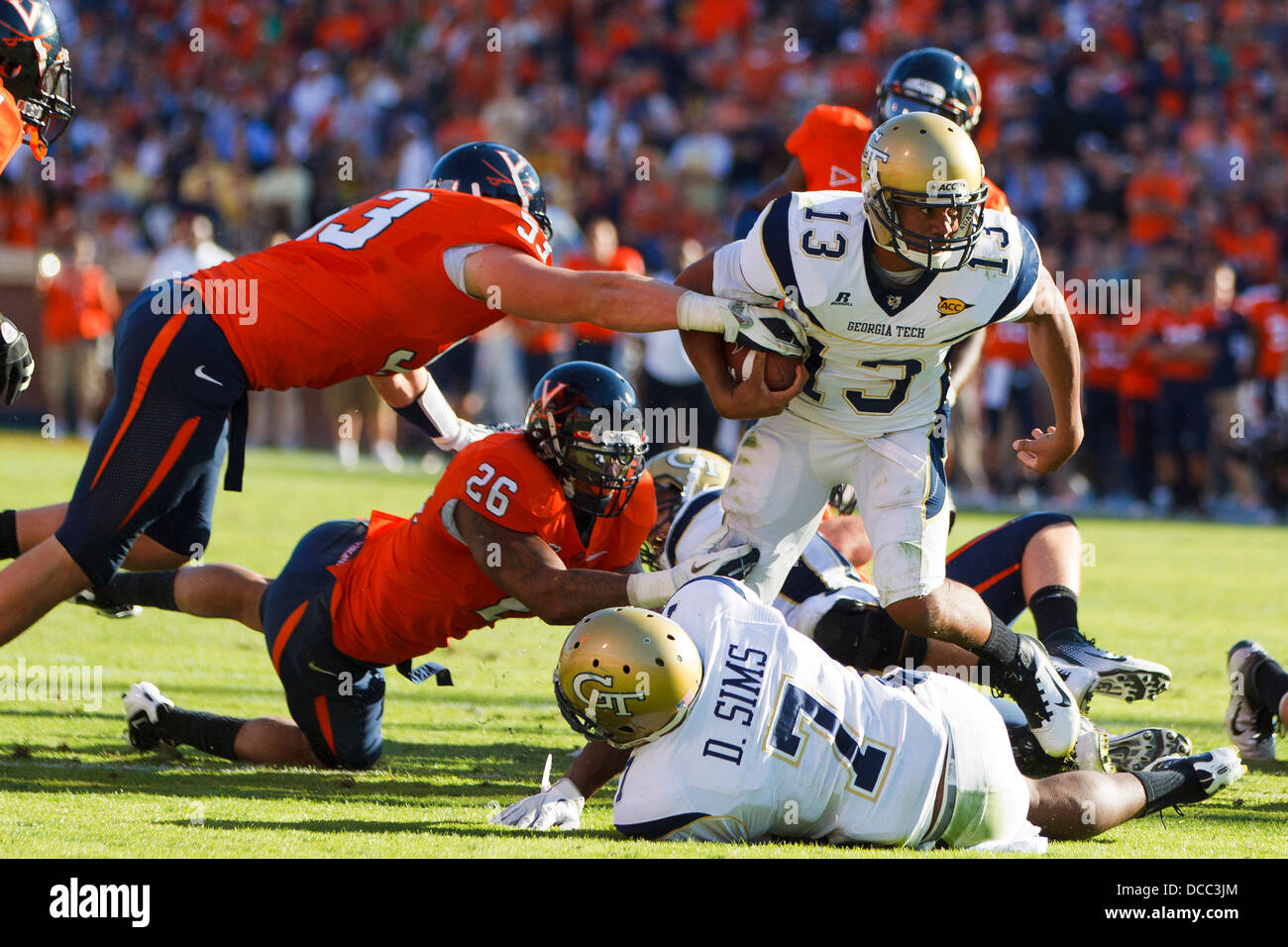 Georgia Tech Yellow Jackets quarterback Tevin Washington (13) breaks a ...