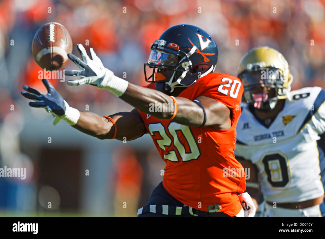 Virginia Cavaliers wide receiver Tim Smith (20) catches a pass for a ...