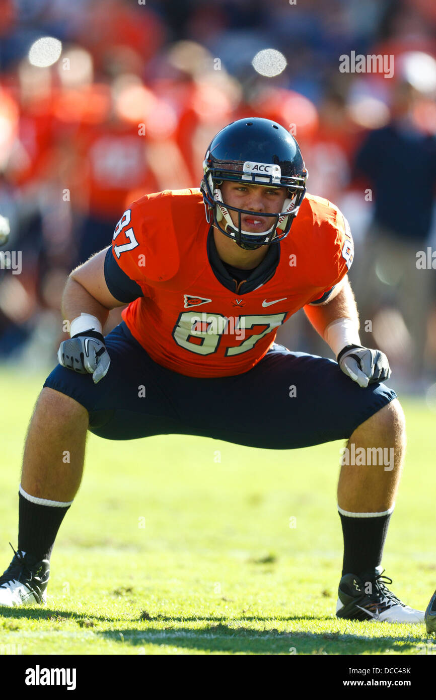 Virginia Cavaliers tight end Zachary Swanson (87) lines up before a ...