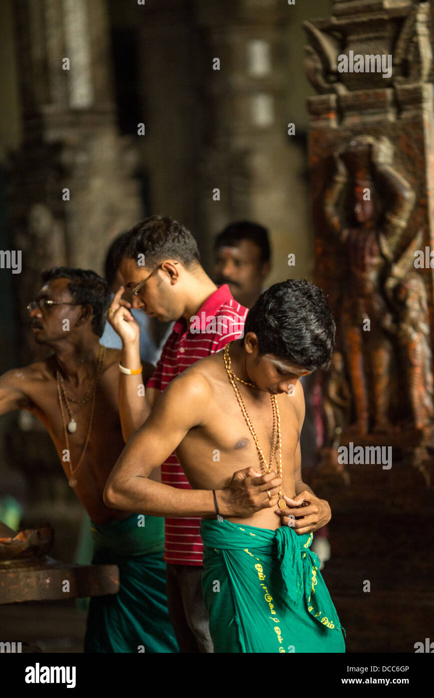 Hinduism prayer hi-res stock photography and images - Alamy