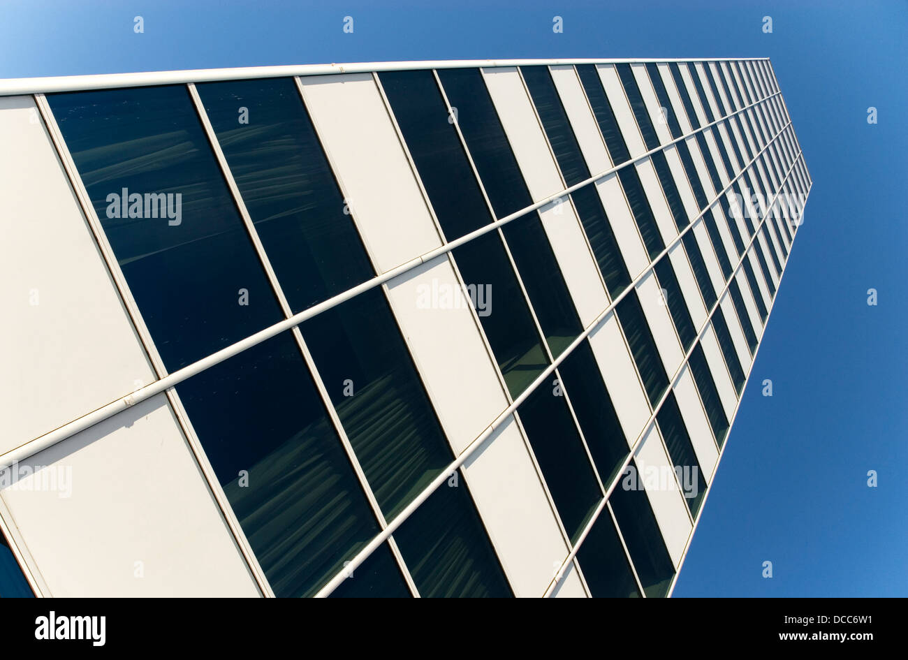 Office sky scraper hi-res stock photography and images - Alamy