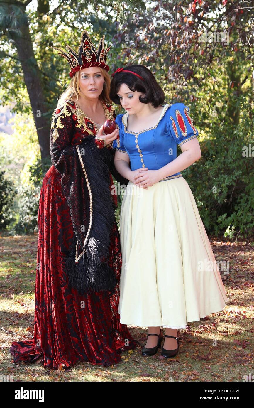 Patsy Kensit and Sarah Lark photocall for the Snow White Pantomime ...