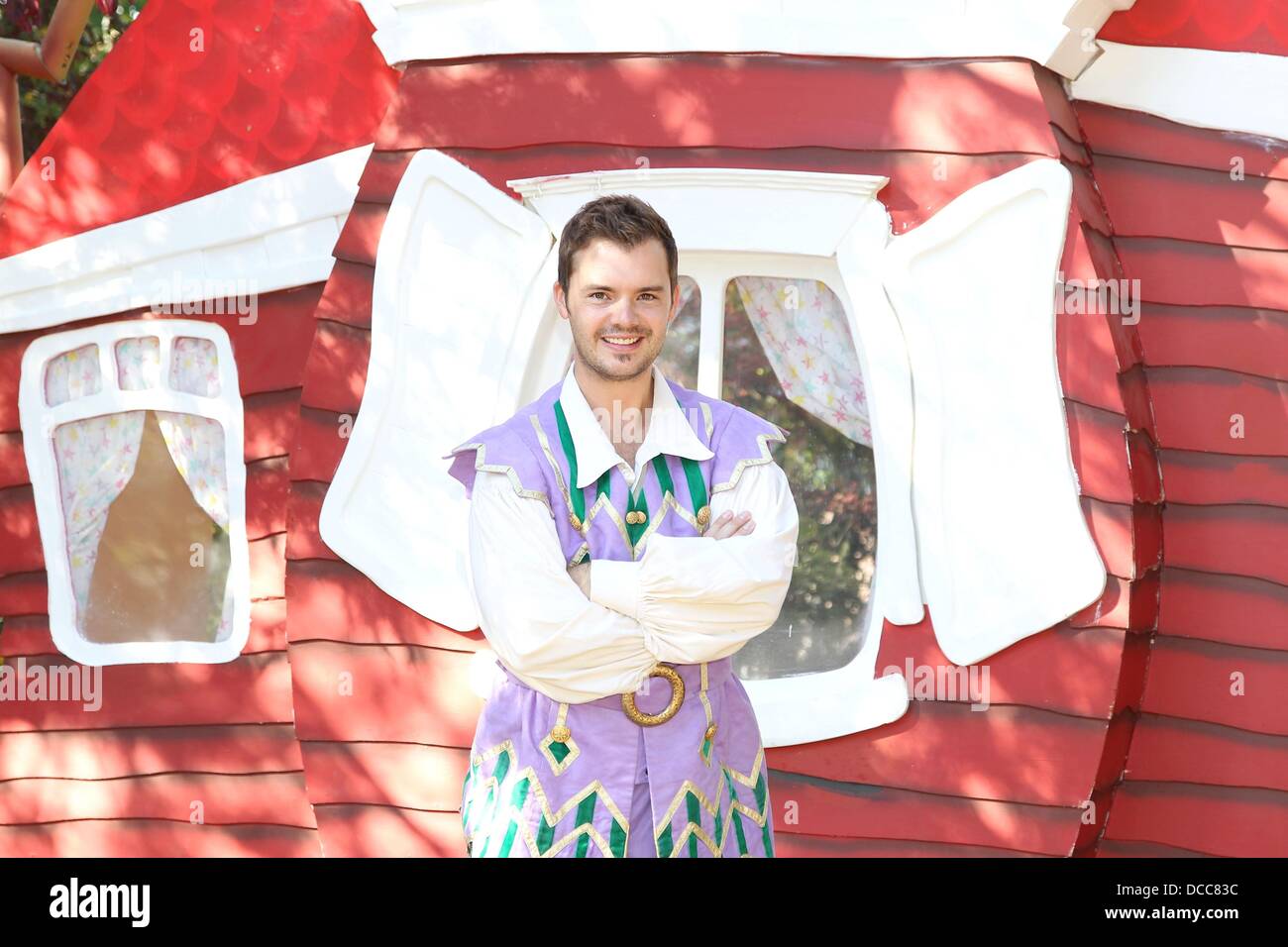 Barney Harwood photocall for the Snow White Pantomime which is to be ...