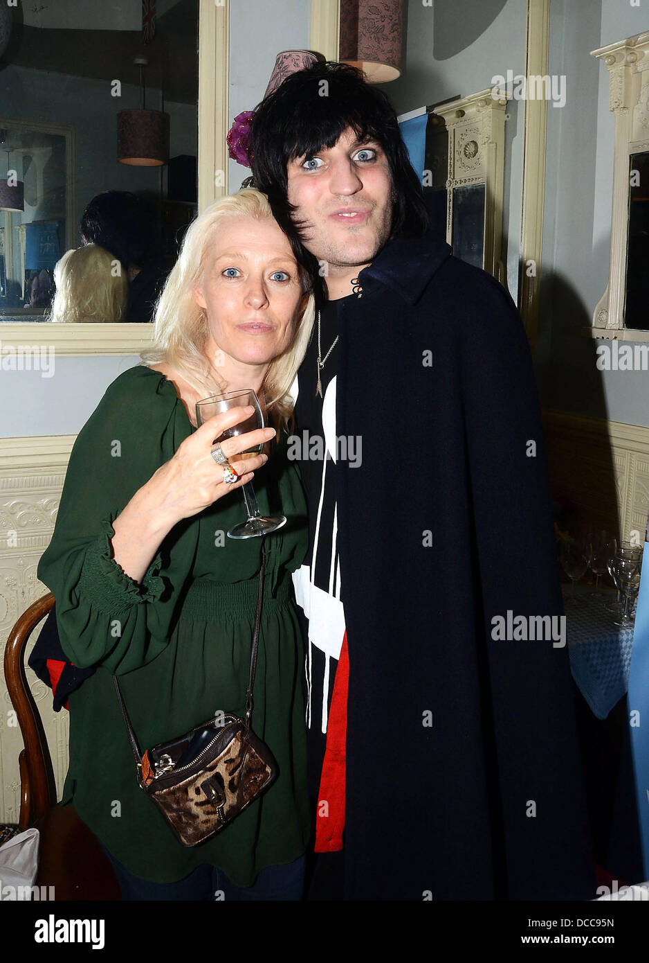 Noel Fielding and Tania Wade, at the 'Art of Giving' fundraiser in aid ...