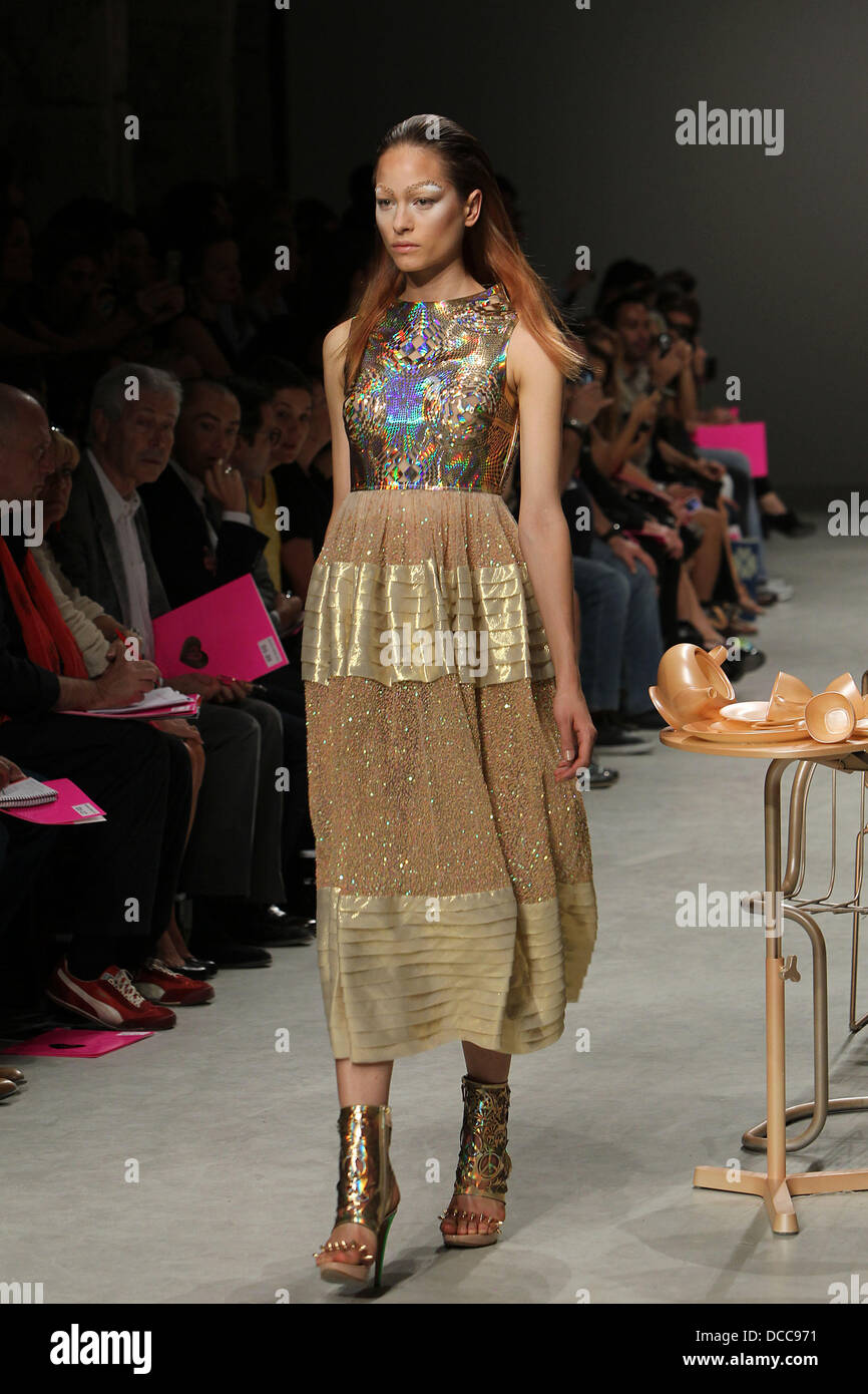 Manish Arora - Paris Fashion week - Prêt à Porter Printemps été 2012 ...