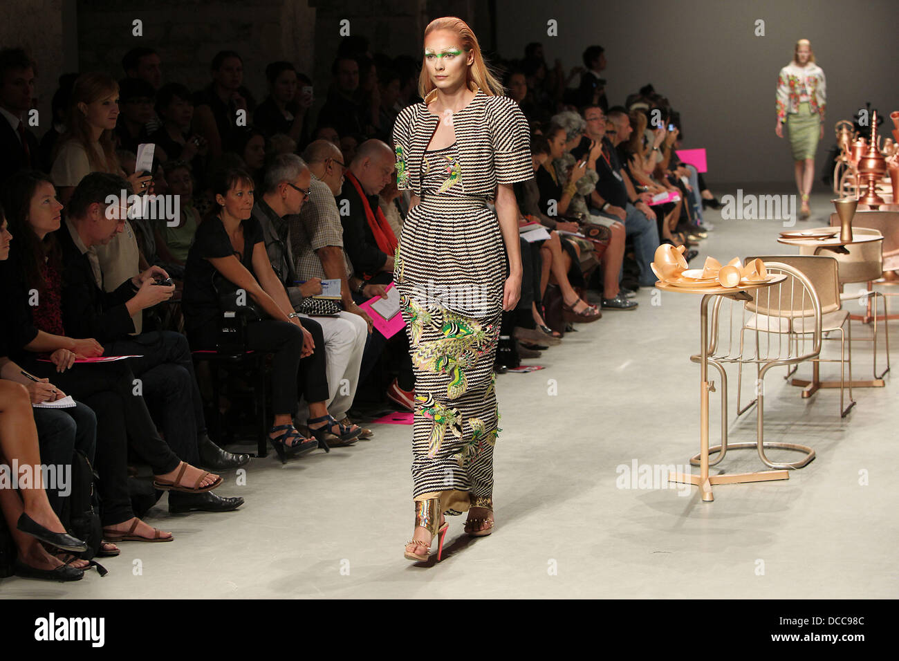 Manish Arora - Paris Fashion week - Prêt à Porter Printemps été 2012 ...