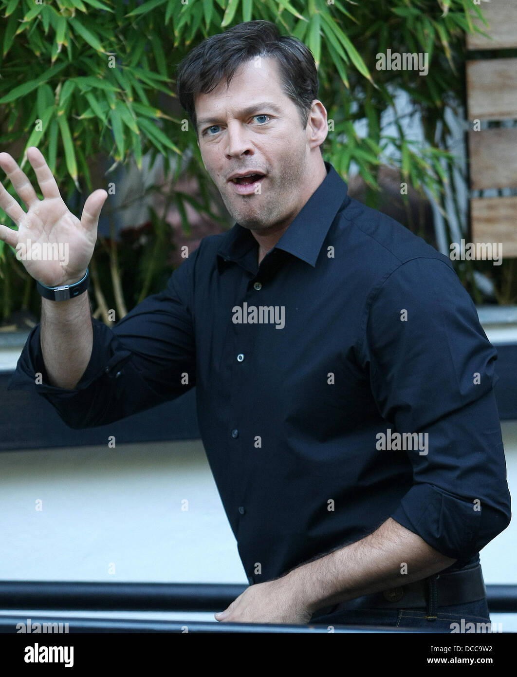 Harry Connick Jr. leaves the ITV studios London, England - 30.09.11 ...