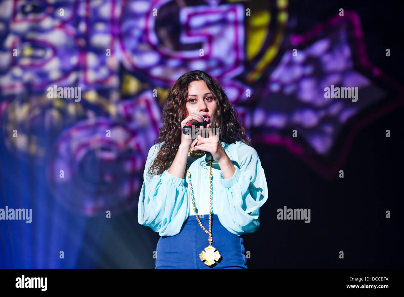 Eliza Doolittle GirlGuiding UK - Big Gig 2011 at Wembley Arena ...