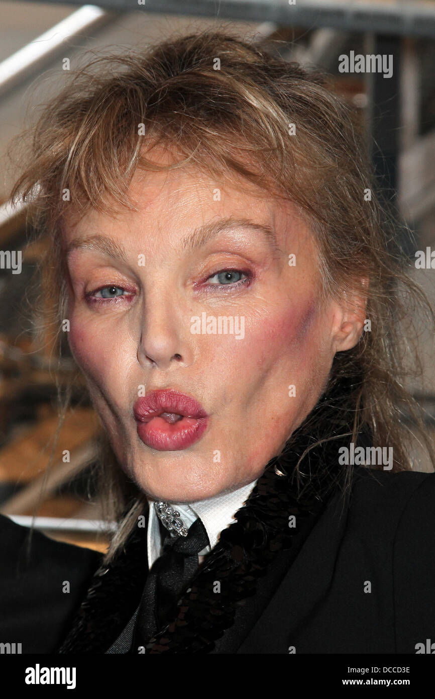 Arielle Dombasle Paris Fashion Week Spring/Summer 2012 Ready To Wear ...