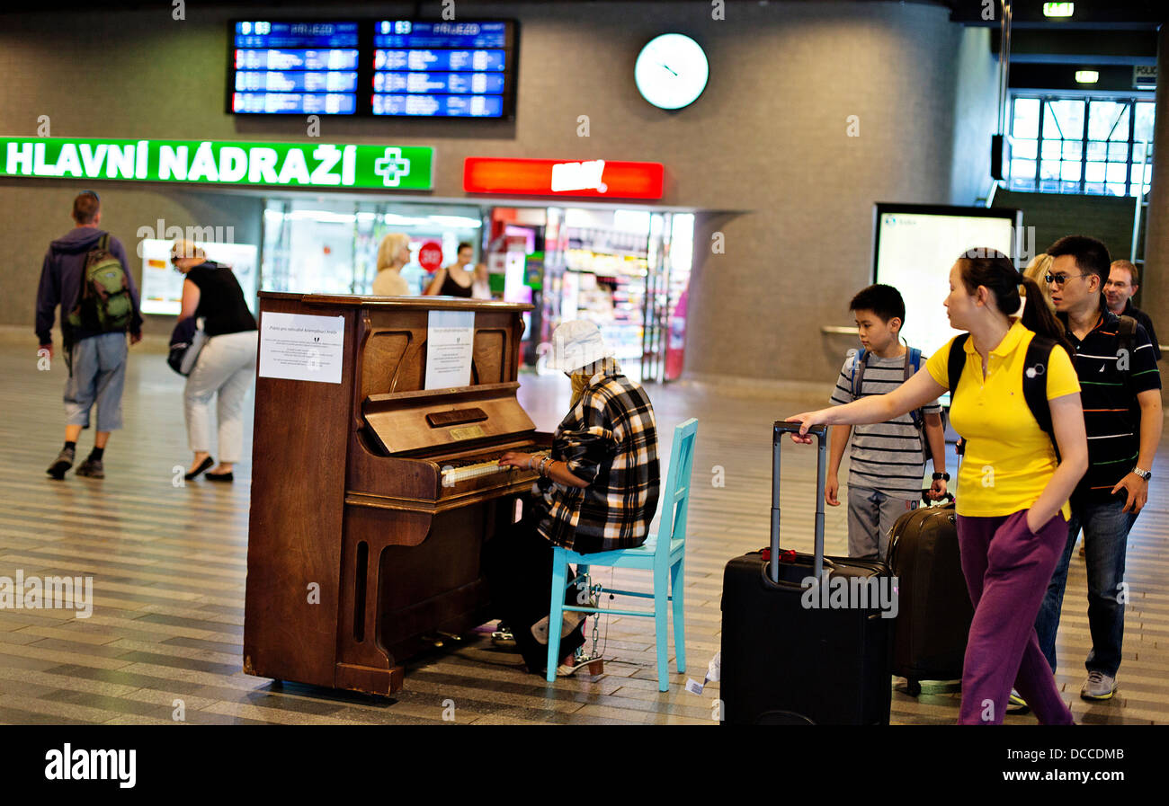 people, piano, railway station, music Stock Photo - Alamy