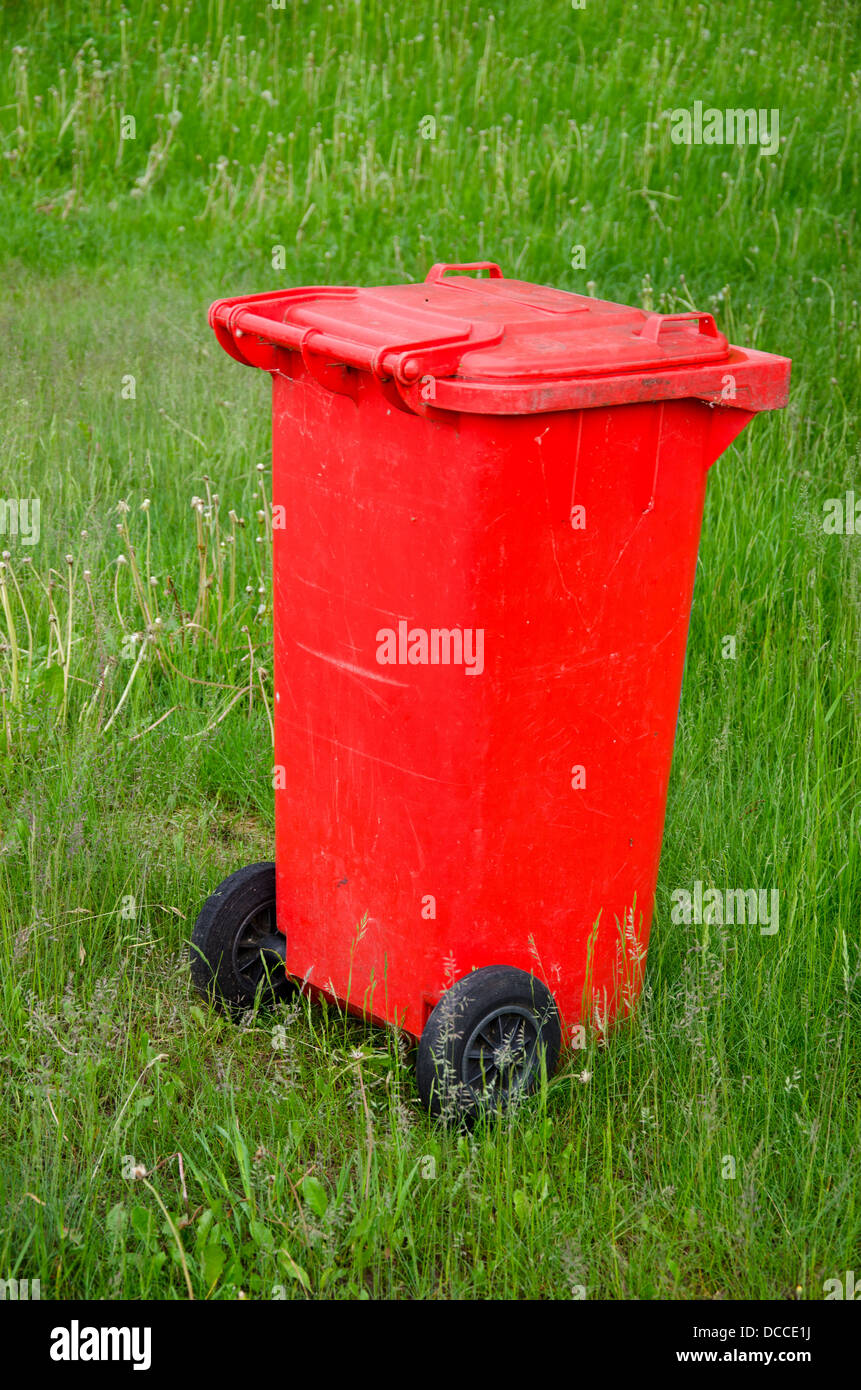 Dustbin with wheels hi-res stock photography and images - Alamy