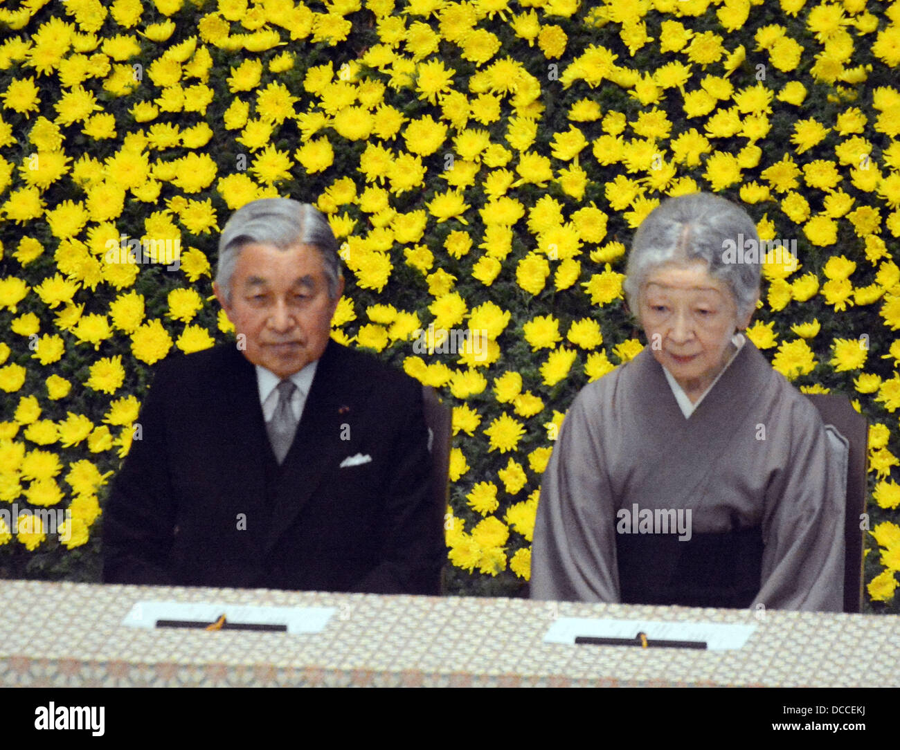 Japans surrender hi-res stock photography and images - Alamy